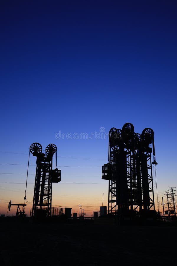 The Tower Type Pumping Unit in the Evening Stock Photo - Image of ...