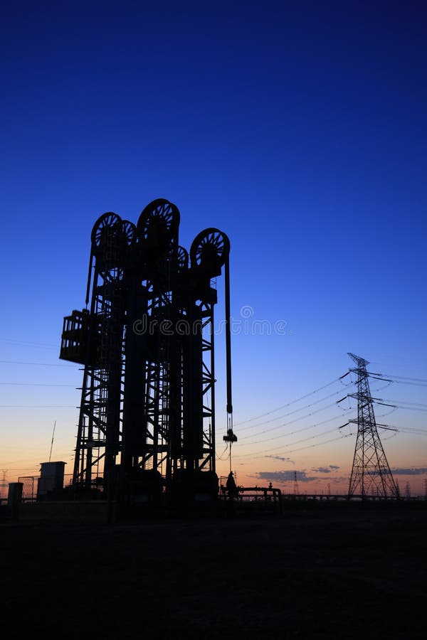 The Tower Type Pumping Unit in the Evening Stock Photo - Image of ...