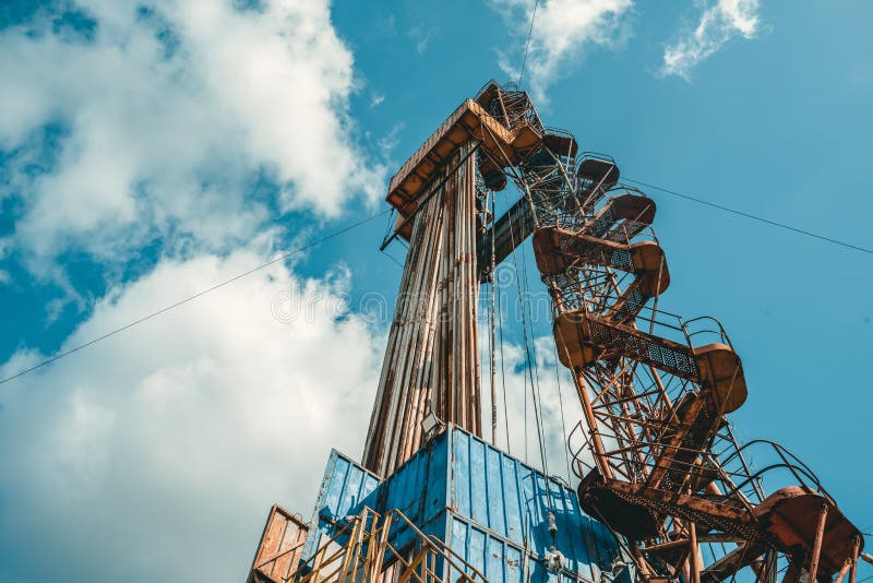 Oil and Gas Drilling Rig. Oil Drilling Rig Operation on the Oil ...