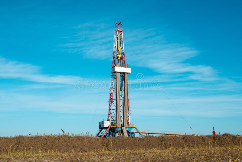 Oil and Gas Drilling Rig. Oil Drilling Rig Operation on the Oil ...