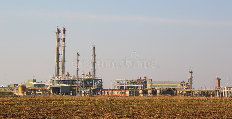 Oil and Gas Processing Plant Stock Image - Image of piping, manufacture ...