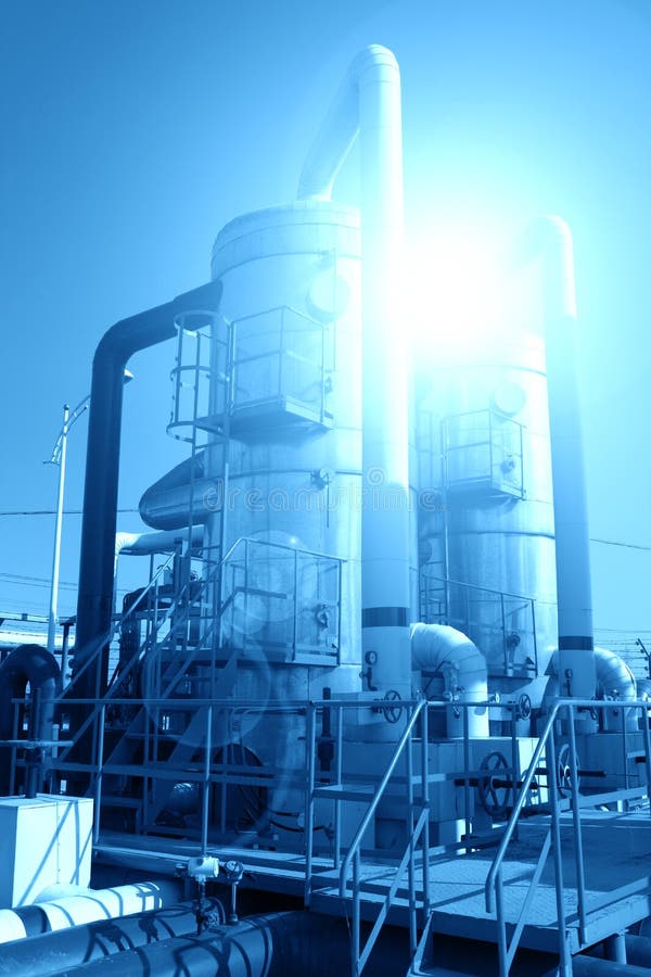 Oil and Gas Processing Plant Stock Photo - Image of manufacture, piping ...