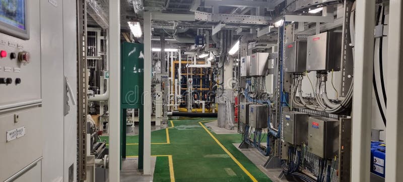 Oil and Gas Processing Platform FPSO Stock Image - Image of metal, pipe ...