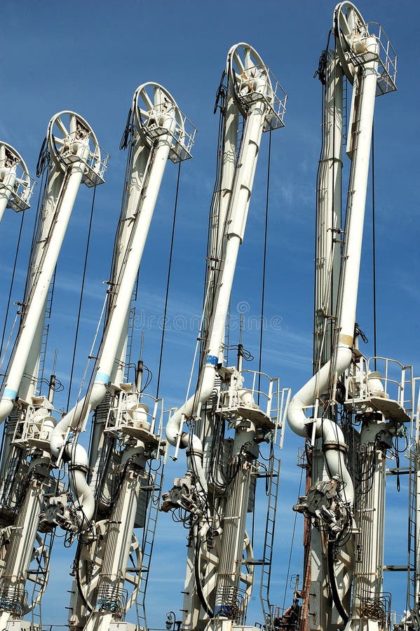 Oil loading sea terminal stock image. Image of pier, freight - 22961741