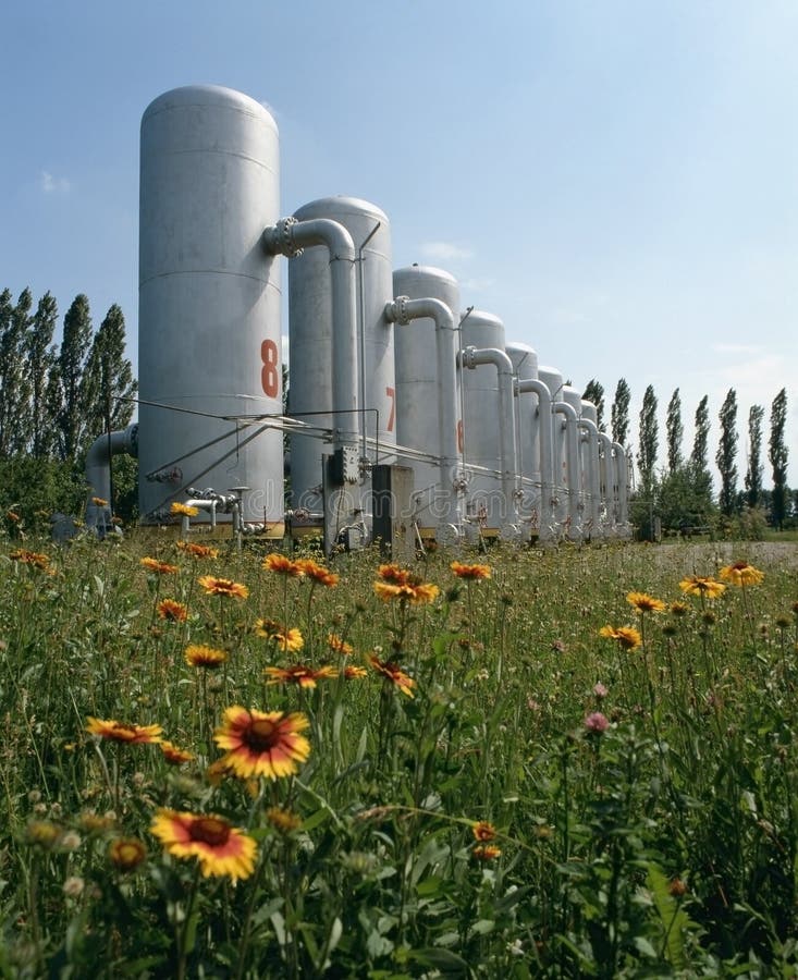 Oil and Natural Gas Industry Stock Image - Image of plant, heat: 9540949