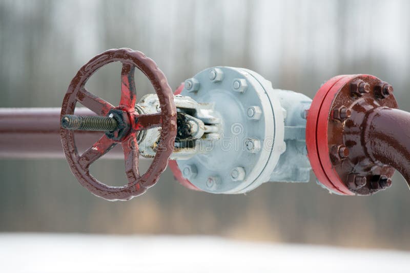 Pipeline valve stock image. Image of valve, pipe, oilfield - 6150049