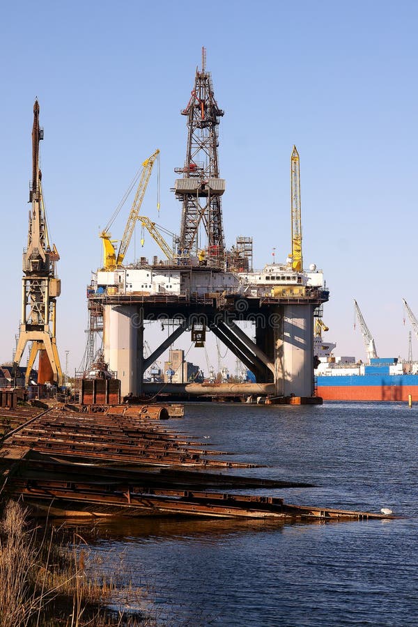 Old oil rig at dusk stock photo. Image of equipment, petroleum - 6059984