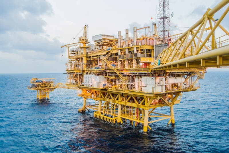 Oil and Gas Platform in Offshore Industry, Production Process in ...