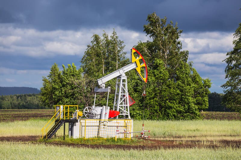 Oil Pump stock image. Image of counterweight, depletion - 74387399