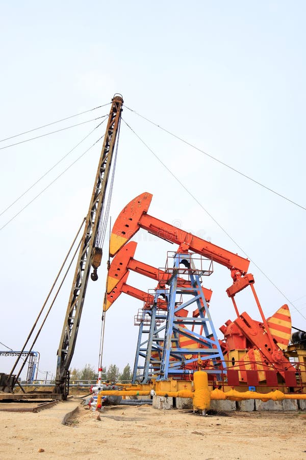 Oil pump stock image. Image of petroleum, digging, strength - 174446051