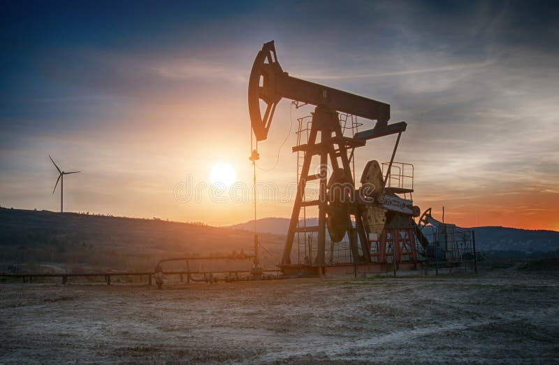 Oil pump on sunset stock image. Image of petroleum, pump - 92708515