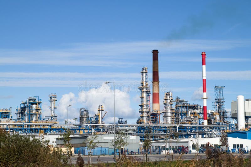 Oil and gas refinery stock photo. Image of complex, reservoirs - 35725944