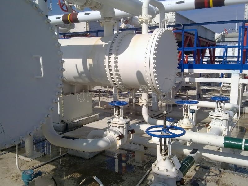 The oil refinery stock photo. Image of energy, chemistry - 74723352