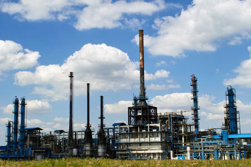 Oil Refinery Factory Picture. Image: 21251638
