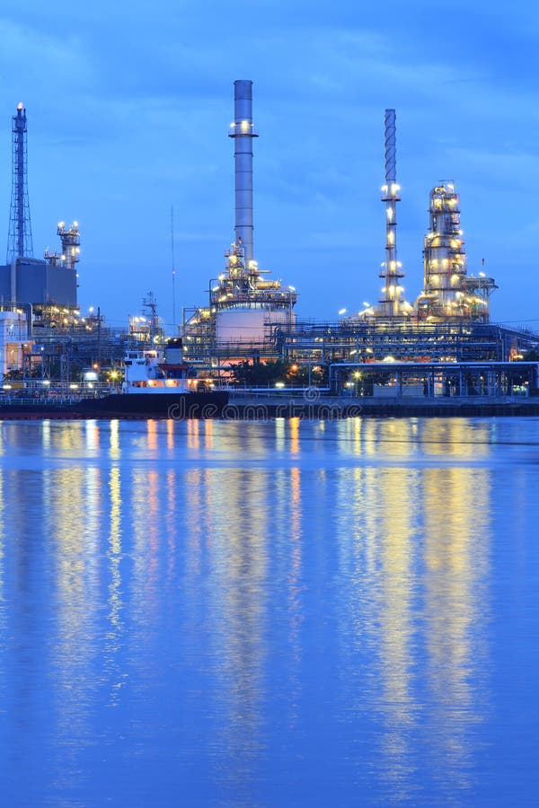Oil refinery factory stock image. Image of economy, ecology - 27123819