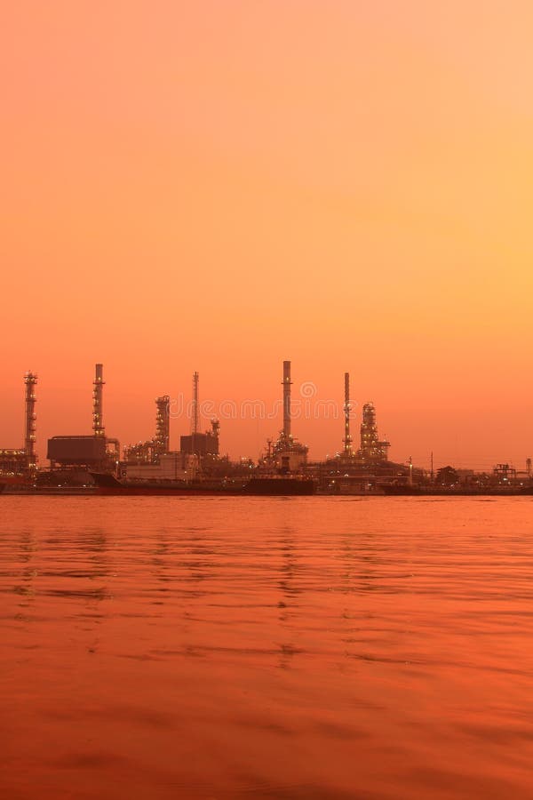 Oil refinery factory stock image. Image of factory, crude - 28299437