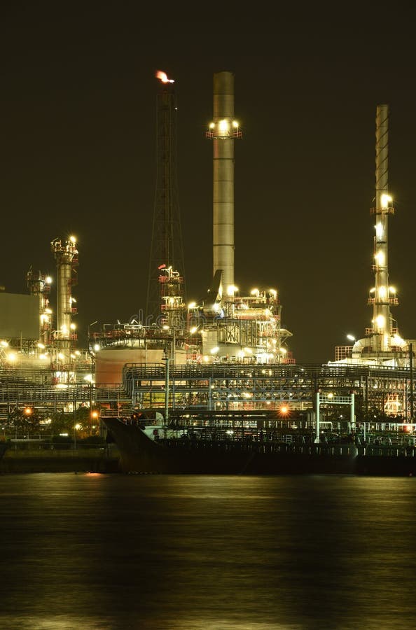 Oil refinery at night stock photo. Image of lighting - 51009318