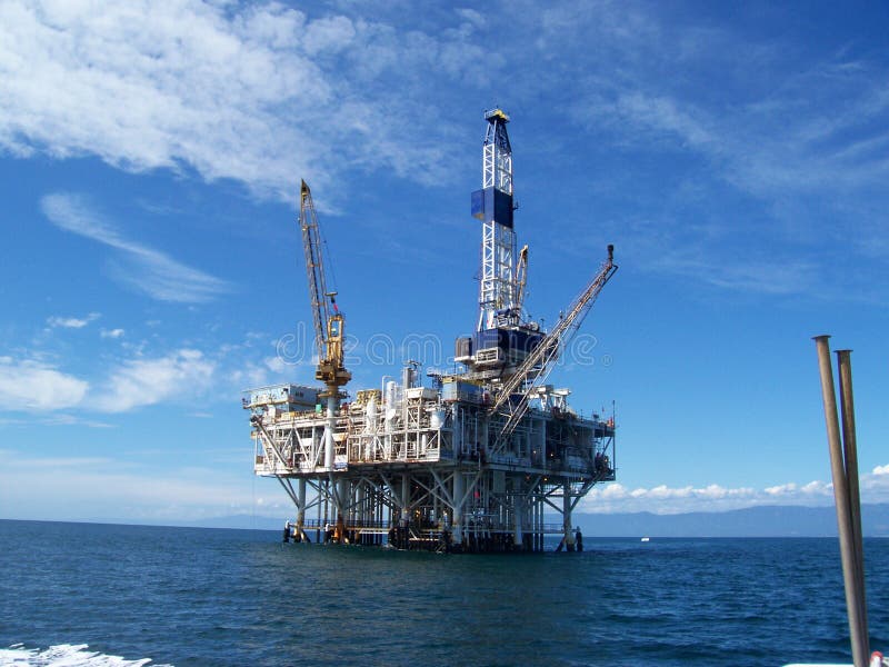 Oil Rig editorial photo. Image of offshore, america, drilling - 14497641