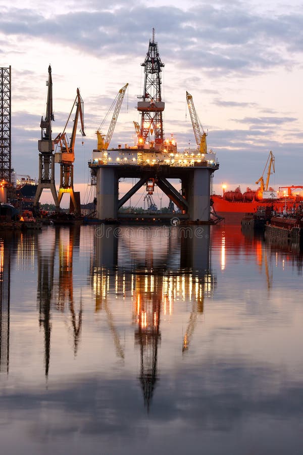 Oil Rig stock photo. Image of drilling, water, reflection - 19568342