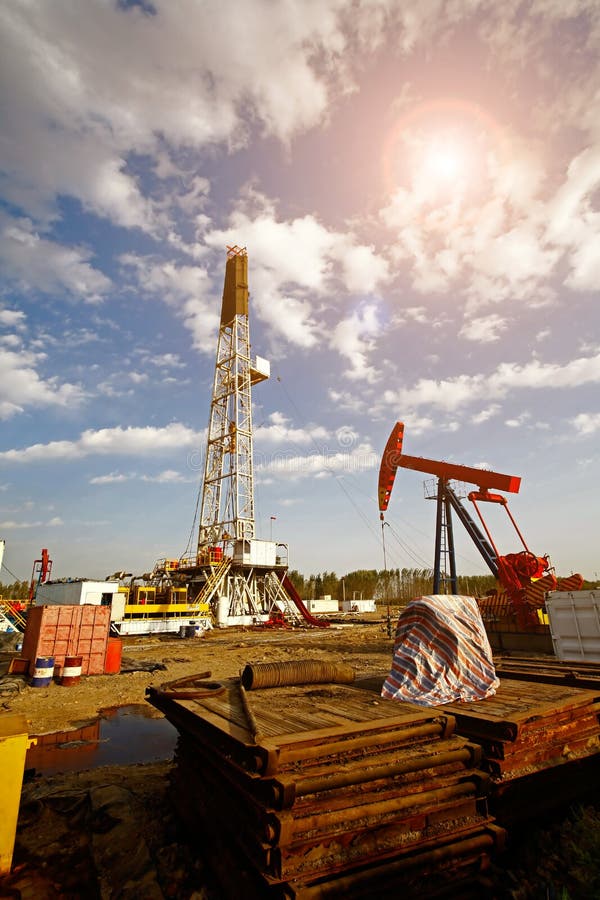 319 Drilling Oil Pipelines Rig Stock Photos - Free & Royalty-Free Stock ...