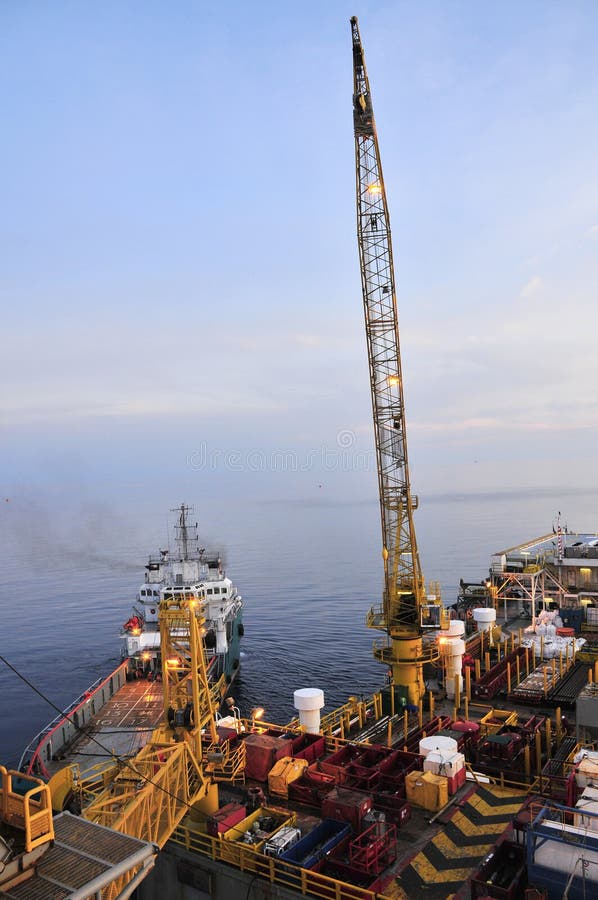 Oil Platform stock photo. Image of ocean, pumping, fuel - 27683826