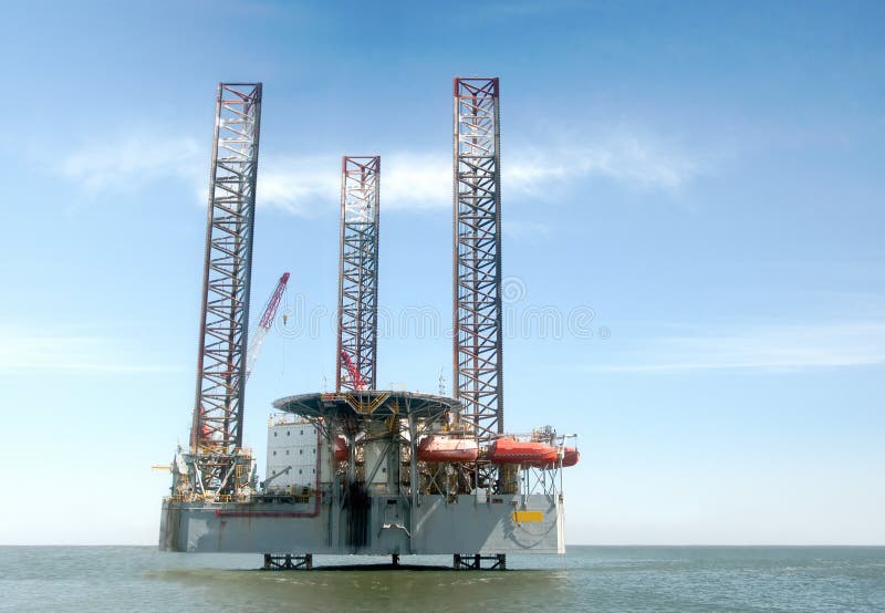 Ocean Offshore Oil Rig Drilling Platform Off Stock Image - Image of ...