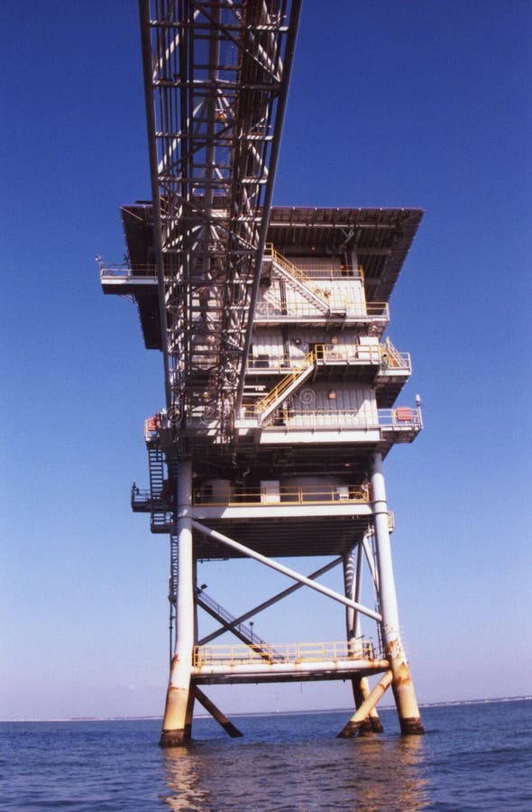 Oil rig platform stock photo. Image of overhead, natural - 5917232