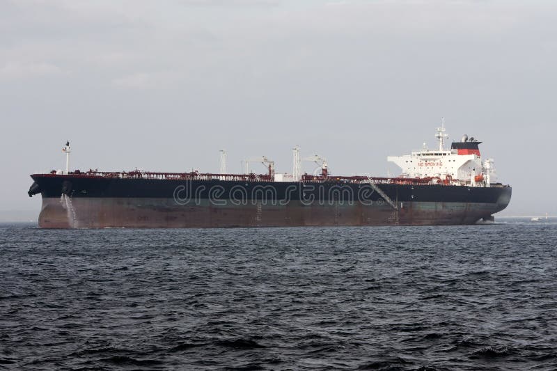 Oil Super Tanker Under Power Stock Image - Image of marine, tanker ...