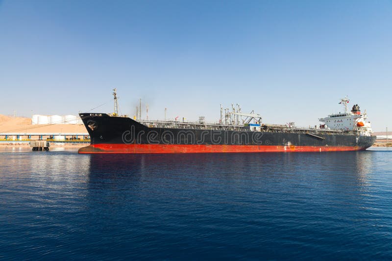 Oil Tanker Loading in New Port of Aqaba Stock Photo - Image of load ...