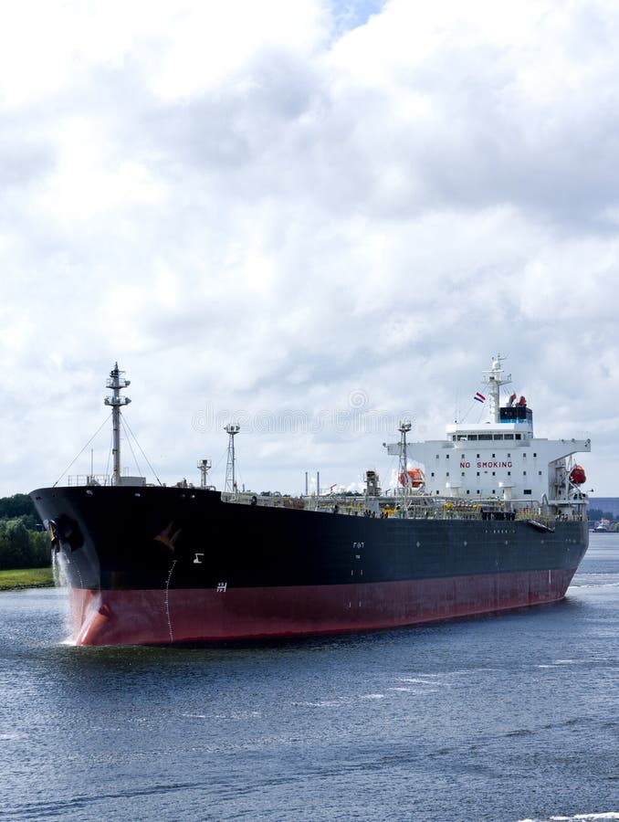 Oil tanker ship stock photo. Image of global, harbor - 21633768