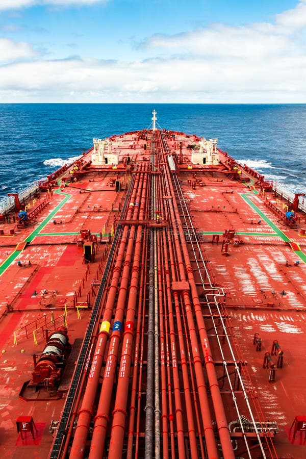 Oil tanker underway stock photo. Image of progress, pipeline - 51142962