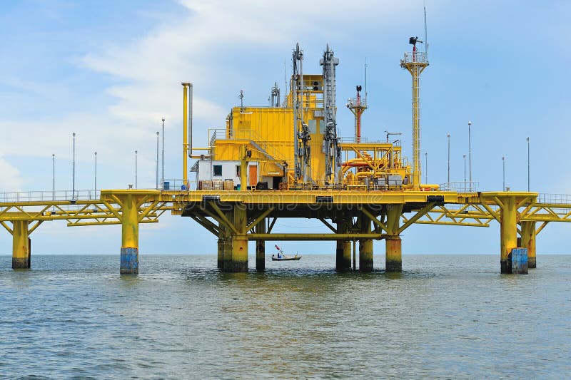 Oil Platform stock photo. Image of ocean, pumping, fuel - 27683826