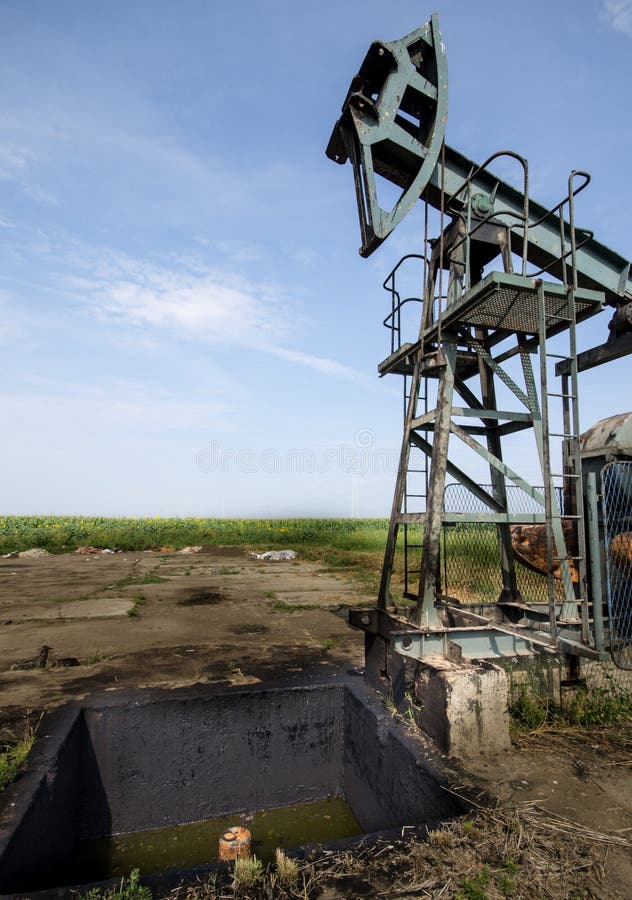 Oil well stock image. Image of barrel, ecology, pollution - 32322693