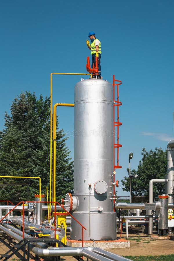 Oil workers stock photo. Image of outdoors, power, energy - 41844638