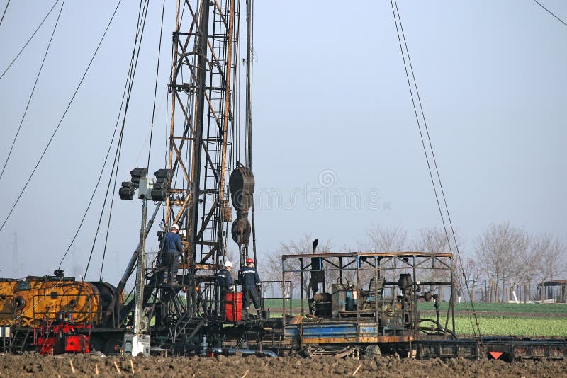 Land oil drilling rig stock photo. Image of derrick, engine - 35145394