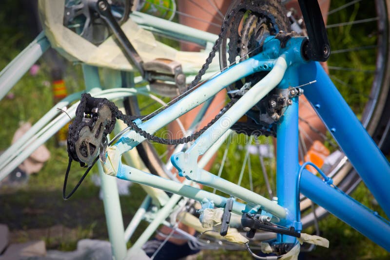 Oiling the chain stock photo. Image of lubricate, professional - 33695814