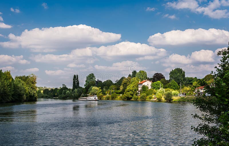 The Oise at Eragny Sur Oise Stock Image - Image of clouds, natural ...