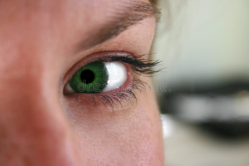 Ojo verde de la envidia imagen de archivo. Imagen de cierre - 315065