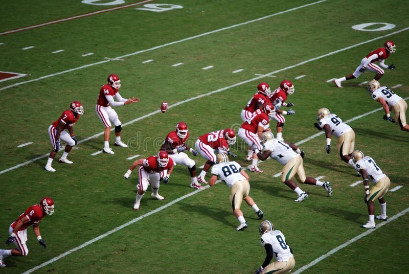 Oklahoma Sooner Football editorial image. Image of norman - 12275900