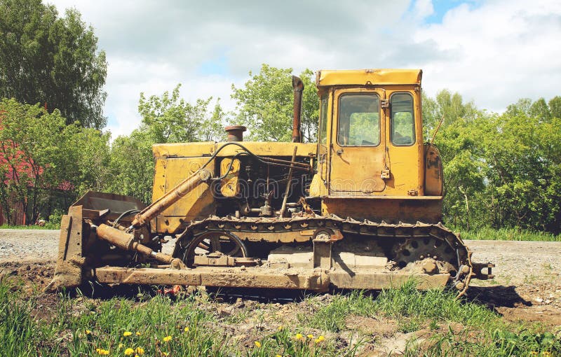 Old abandoned excavator stock photo. Image of equipment - 72359914