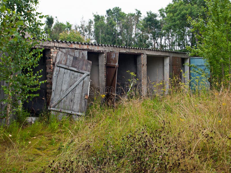 Old abandoned garage stock photo. Image of architecture - 38937916