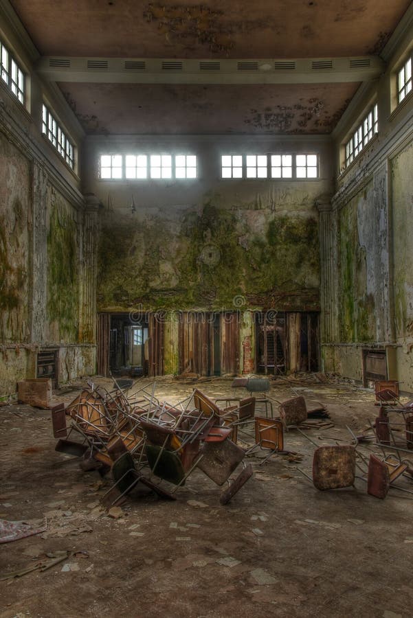 Old abandoned large hall stock image. Image of bricks - 37568977