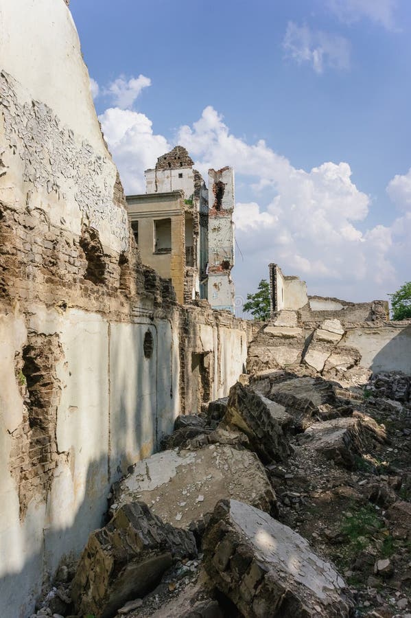 Old Abandoned Overgrown School Building Stock Photo - Image of ancient ...