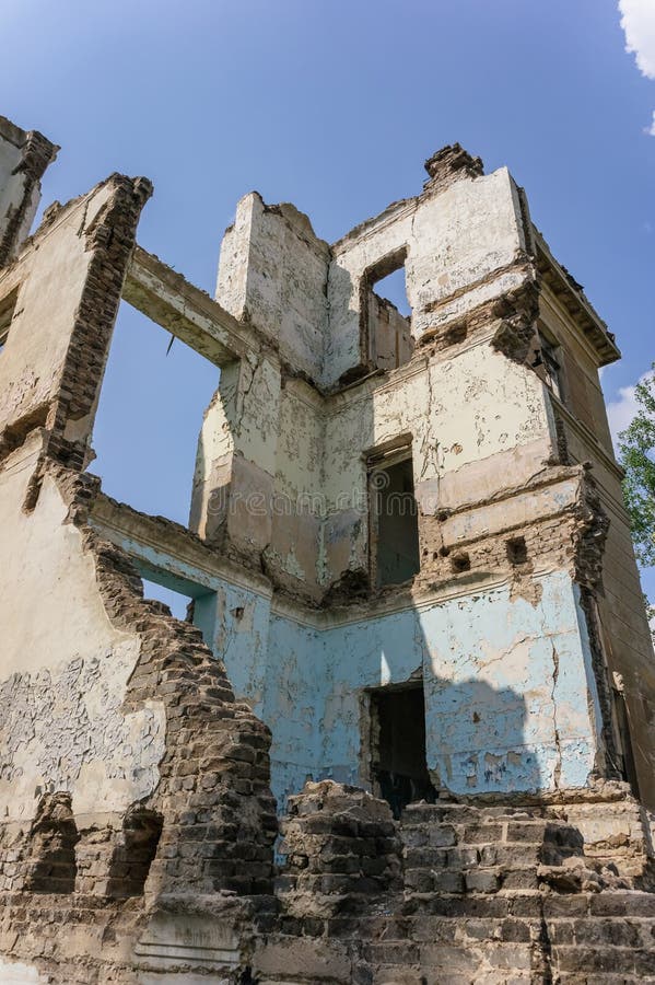 Old Abandoned Overgrown School Building Stock Image - Image of broken ...