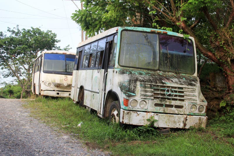 Abandoned Mexican Bus editorial image. Image of auto - 176412710