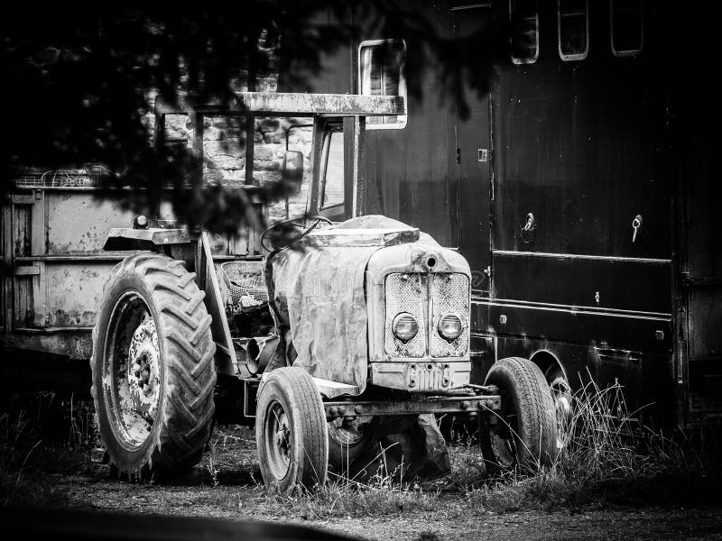Old Abandoned Tractor in Farm Yard Editorial Image - Image of cover ...