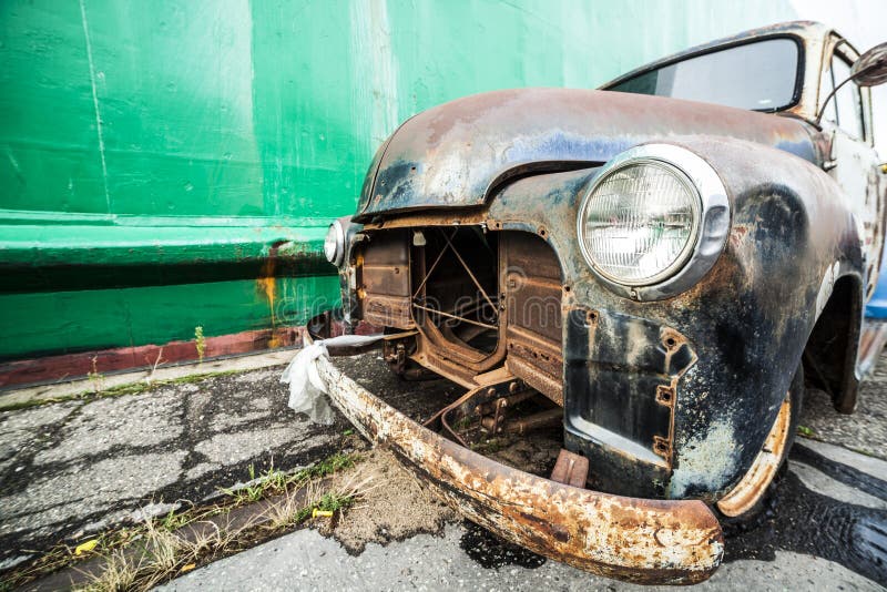 An Old, American Ruined Car Stock Photo - Image of auto, obsolete: 48215904