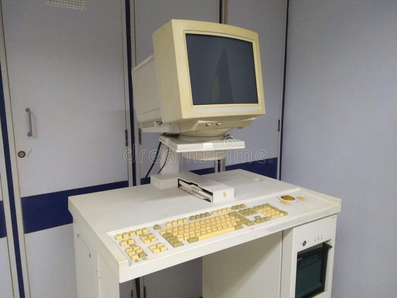 Old Antique Piece of Computer Set with Monitor and Keyboard Side View ...