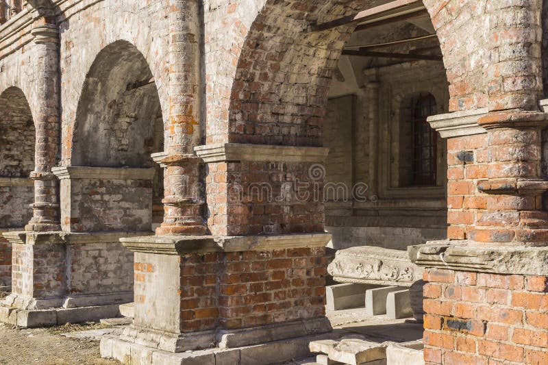 Old Arched Colonnade of Red Brick. Stock Photo - Image of archway ...