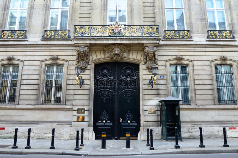 Old architecture in Paris editorial image. Image of architecture ...